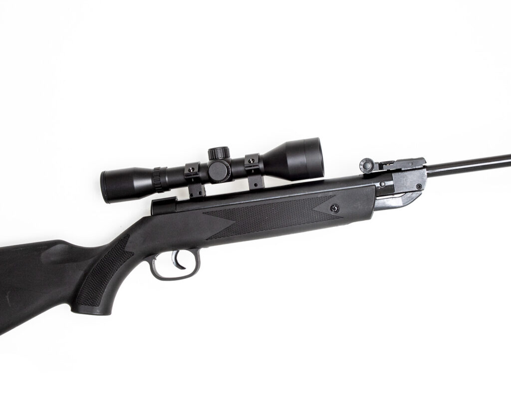 SMK B2 Synthetic .22 Package Deal inc 4X40 Scope and Mounts - Guntraderuk